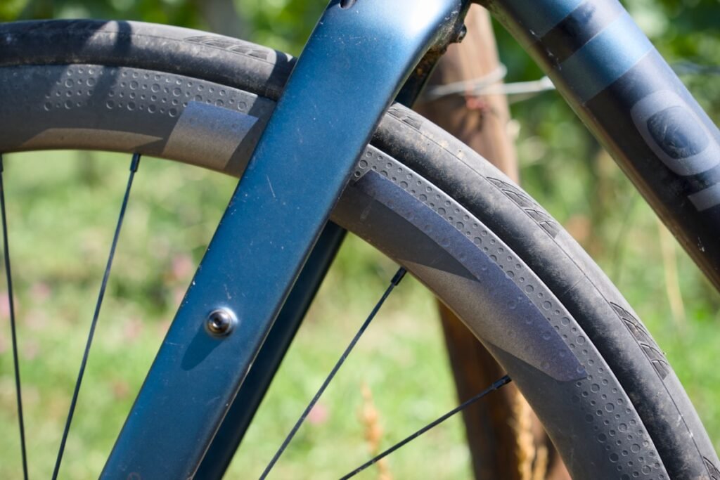 Comparatif roues gravel : les meilleurs modèles 2025